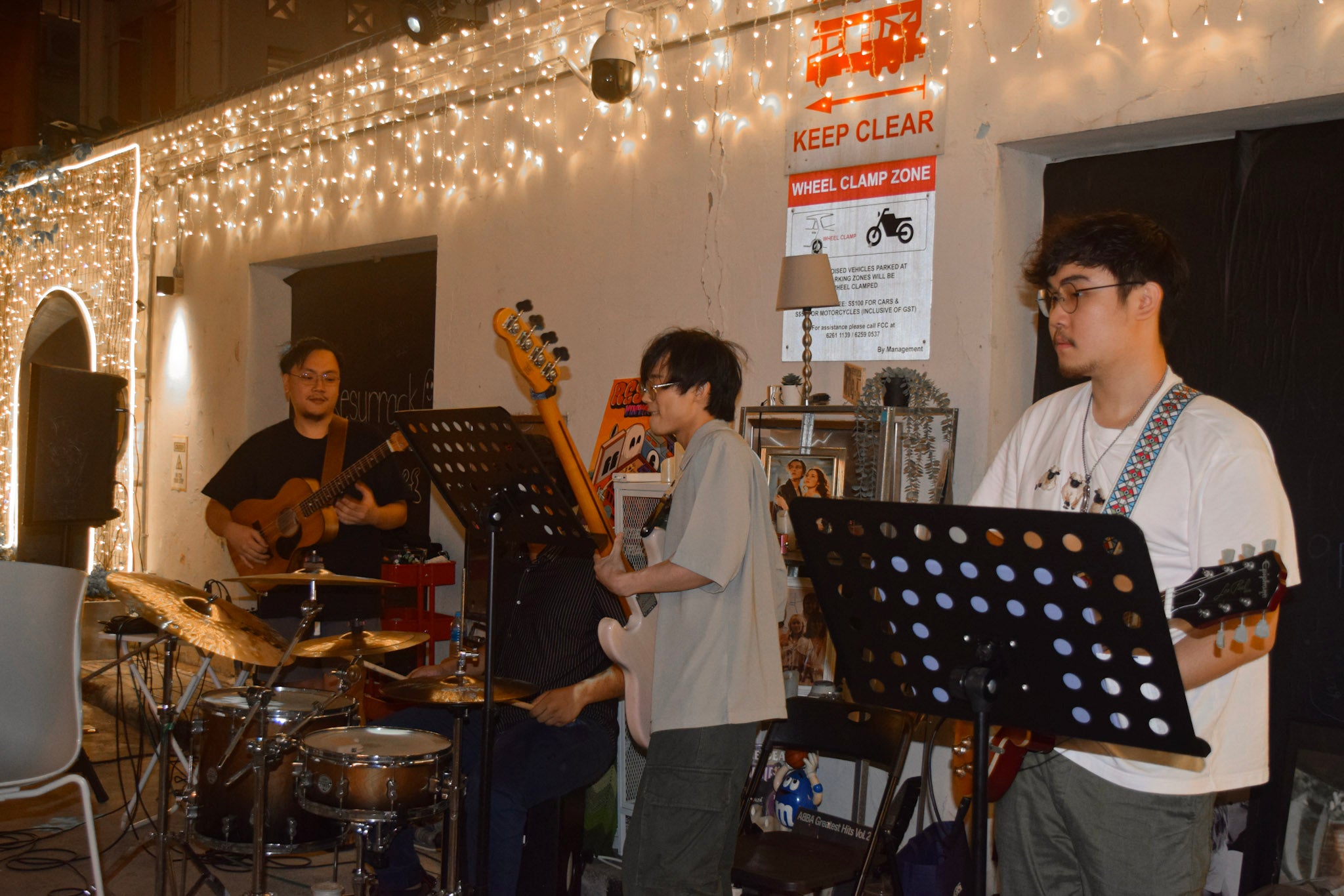 Resurrack | Retro and Vintage Marketplace in Singapore – RESURRACK